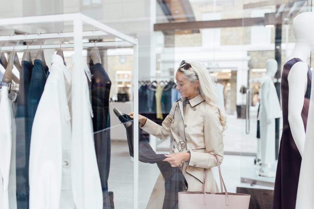 The Savvy Girls Guide to Shopping - Fashion Mumblr