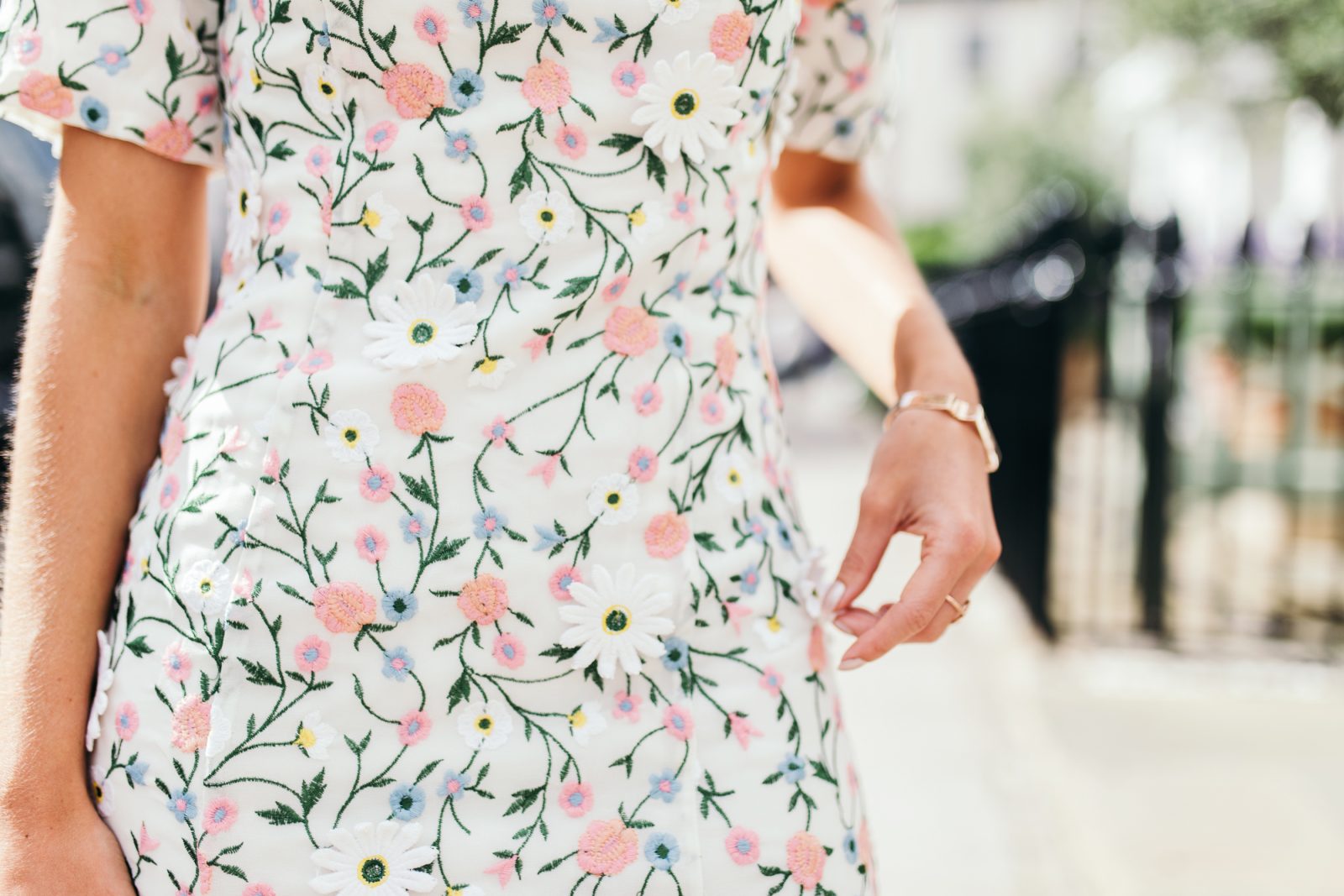 The Savvy Girls Guide to Shopping - Fashion Mumblr