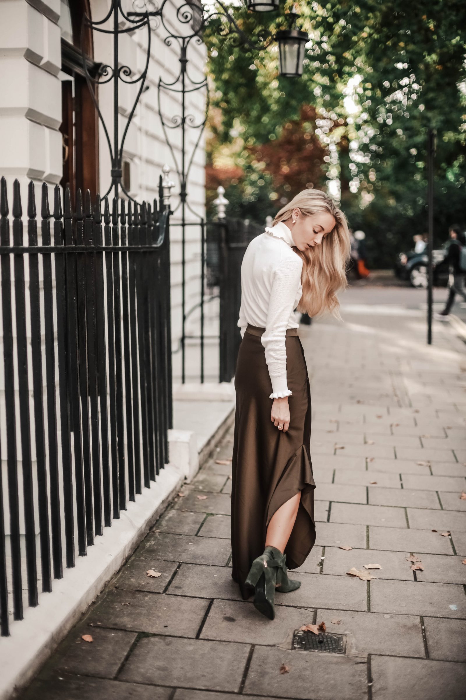 THE PERFECT SKIRT STYLE FOR AUTUMN - Fashion Mumblr